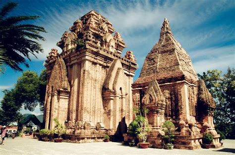 Tháp Bà Ponagar Nha Trang Kinh nghiệm tham quan từ A Z