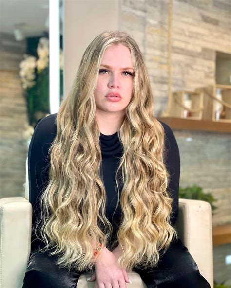 Ex Bbb Paulinha Leite Comemora Bilhete Premiado Da Lotof Cil Quase R