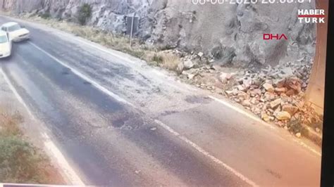 Erzurum da 1 kişinin öldüğü 2 aracın kafa kafaya çarpıştığı kaza