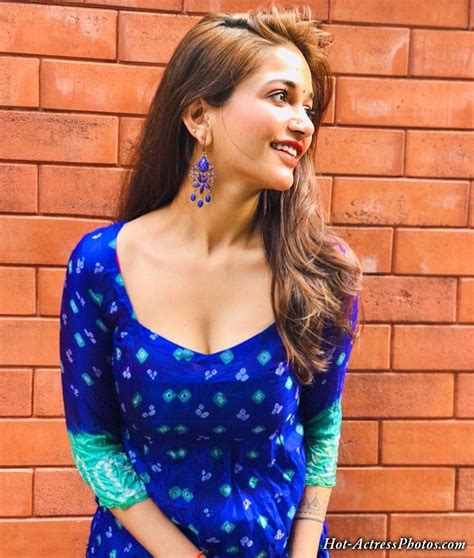 Anaika Soti Hot Actress Photos