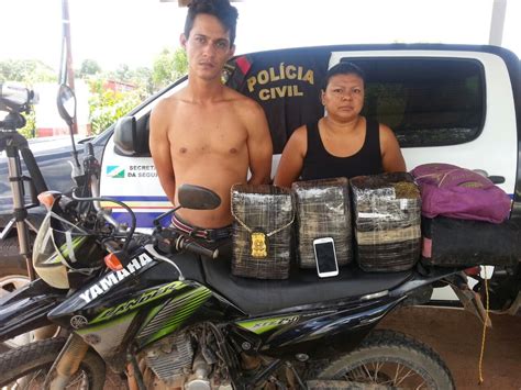 Casal preso em RR transportando 12 kg de supermaconha em moto é autuado