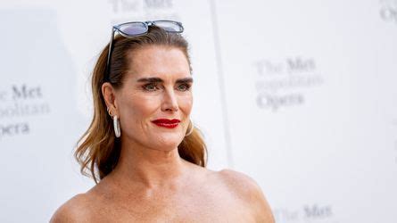 Mit Zehn Jahren Brooke Shields Posierte Nackt F R Playboy