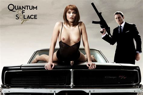 Post 2036596 Critch Daniel Craig Fakes Gemma Arterton James Bond James