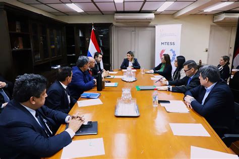 Ministerio de Trabajo Empleo y Seguridad Social Avanzan en análisis