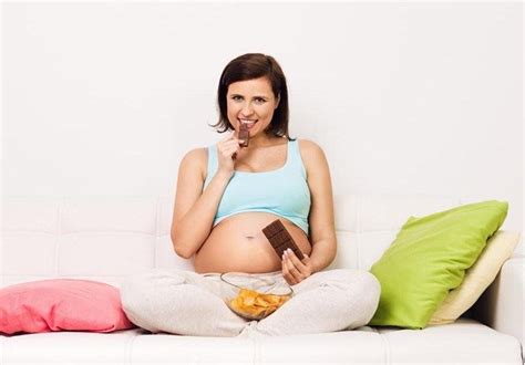 Antojos en el embarazo por qué aparecen causas y cómo reducirlos