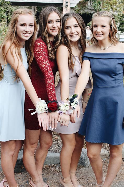 𝐏𝐢𝐧𝐭𝐞𝐫𝐞𝐬𝐭 𝐌𝐨𝐫𝐠𝐚𝐧𝐦𝐨𝐬𝐞𝐫𝐫𝐫 Prompictures Homecoming Dresses Homecoming Pictures Freshman
