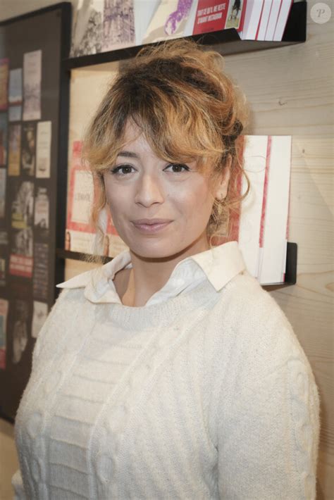 Yves Rénier Sa fille Lola enceinte de son deuxième enfant je serai