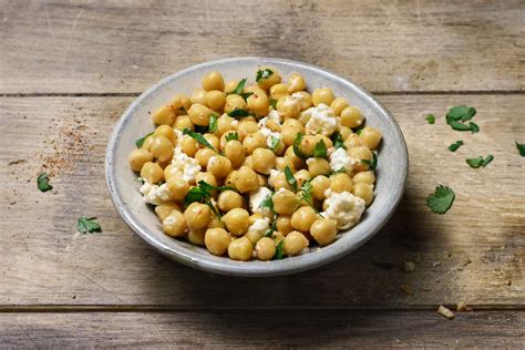 Salade gourmande de pois chiches feta herbes fraîches Frichti 100