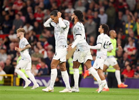 VIDEO Nimeni nu s ar fi așteptat la așa ceva Virgil van Dijk băgat în