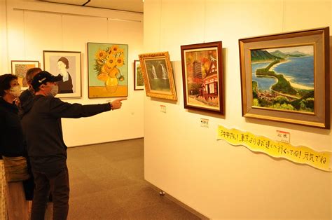 街角から生徒の絵の世界来場者の目楽しませる 奈良大和郡山の絵画教室が作品展