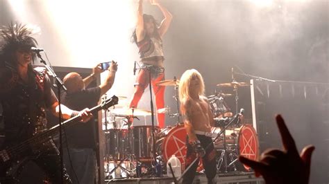 The Crüe Kickstart My Heart Live Wire Dr Feelgood Mötley Crüe
