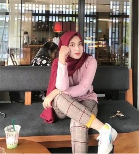 Pin Oleh Molay Di Salmasalr Gadis Cantik Gadis Jilbab Cantik