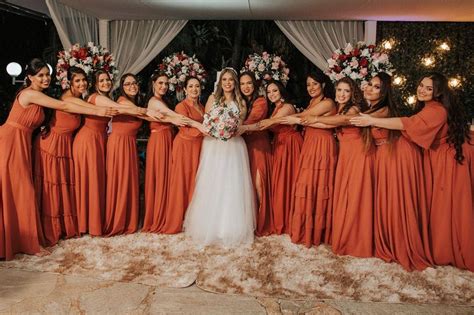 Vestidos das madrinhas e decoração 7 dicas para harmonizar as cores