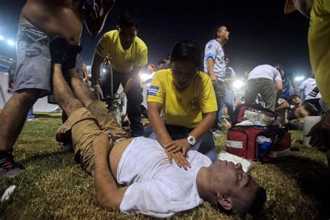 Tragedia En El Salvador Al Menos Muertos Tras Una Estampida Humana