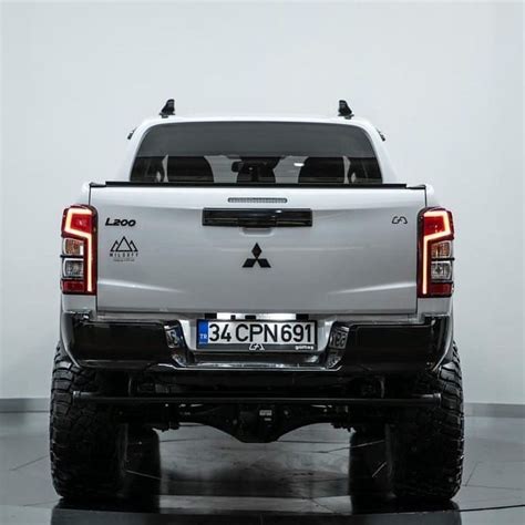 Mitsubishi L200 4X4 Off Road Extreme Driver High Performance Fast Power
