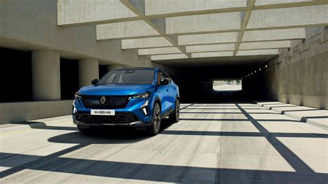 Renault Rafale Coupe SUV Looks At New Design Horizons New E Tech AWD