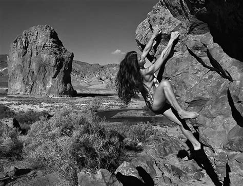Nude Mountain Climbing Prix Airsoft