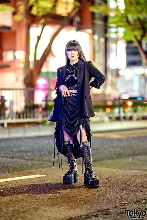 Japanese Dancer W Hime Hairstyle In All Black Harajuku Street Style