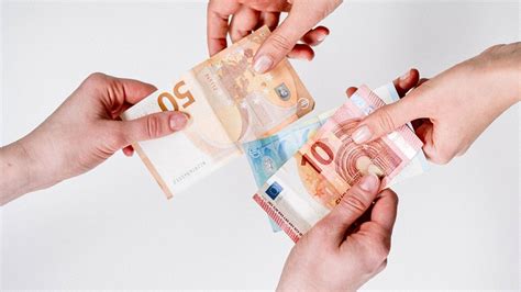 Cómo pedir las 3 ayudas para desempleados mayores de 60 años del SEPE