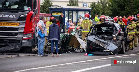 Karambol w centrum Bydgoszczy Groźny wypadek na ul Kamiennej za