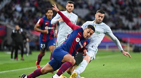 El FC Barcelona está a punto de cerrar dos operaciones clave en este