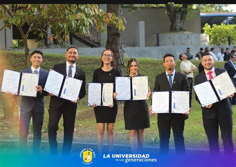Con Alegr A Y Emoci N Se Celebr Las Graduaciones Universidad Don Bosco