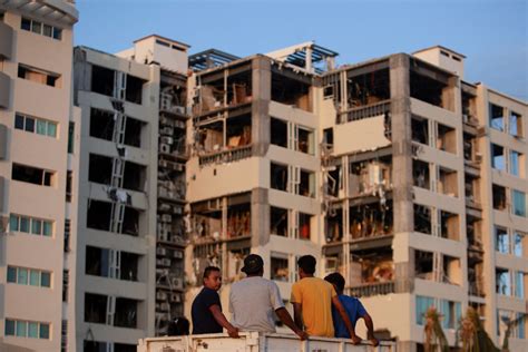 Looting Hits Mexico S Acapulco After Devastating Hurricane Otis
