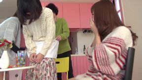 免费色情视频 日本群交