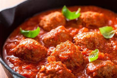 Albóndigas en salsa de tomate Recetas Tres Jotas