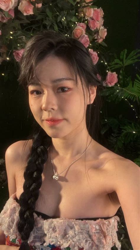 喜欢美女的浪子 on Twitter 你们觉得需要多少人才能喂饱沫子而且我很好奇沫子是不是真的像她说的那样不是白虎 御姐