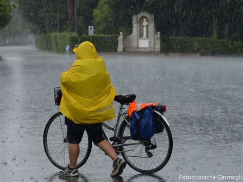 Meteo Ancora Allerta Allungato Il Codice Giallo Per Temporali E
