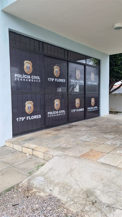 Polícia prende 4 pessoas acusadas de estupro Farol de Notícias