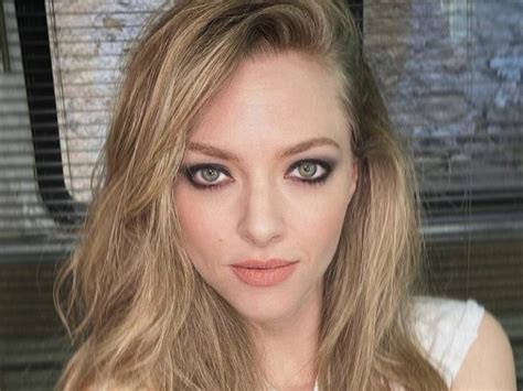 Amanda Seyfried Relembra Cenas De Nudez Aos Anos