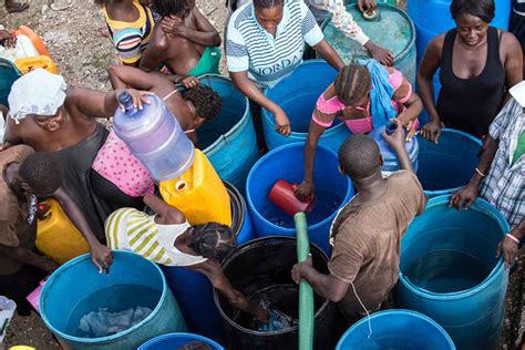 Más de 2000 millones de personas no tienen acceso a agua potable ni