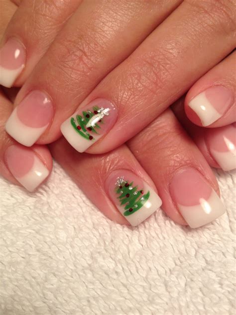 Christmas Trees Nail Art Tree Nails Tree Nail Art Christmas Tree Nails