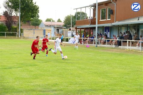SV Blau Weiß Zorbau SV Schott Jena 0 2