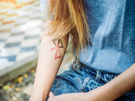 Cómo encontrar el mejor lugar para tu primer tatuaje 2022 actualizado