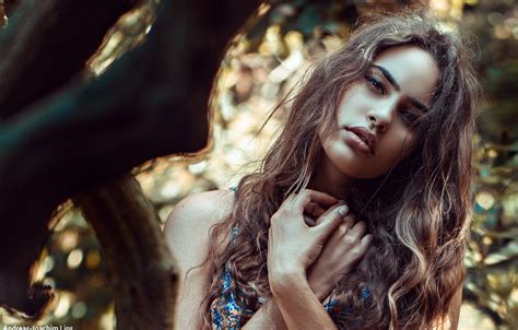 Wallpaper Look The Sun Trees Nature Pose Model Portrait Hands