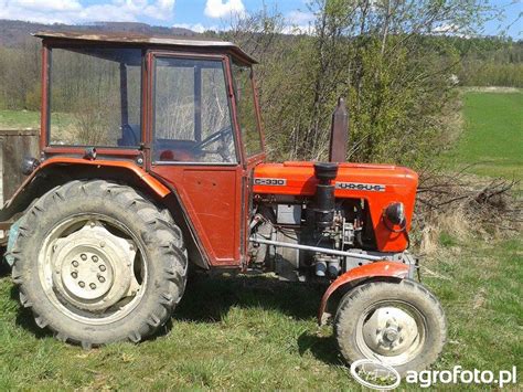 Zdjęcie ciagnik Ursus C 330 573624 Galeria rolnicza agrofoto