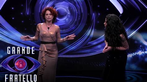 Grande Fratello Duro Faccia A Faccia Tra Beatrice Luzzi E Perla
