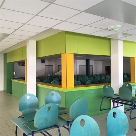 COLLÈGE FRÉDÉRIC ET IRÈNE JOLIOT CURIE Satem Menuiserie