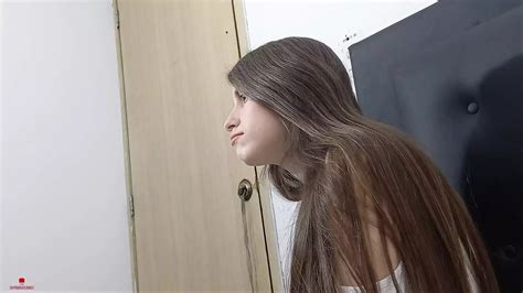 Ma Demi Sœur Veut Vivre Avec Moi Et Je Finis Par La Baiser Brutalement Jusquà Ce Que Je Jouisse