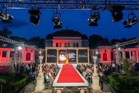 FOTO Festivalul Internațional de Modă Transilvania Fashion începe la