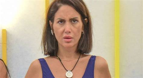 Grande Fratello Gaffe Della Regia Il Microfono Resta Aperto E Jessica