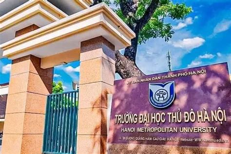 Nữ sinh tố bị thầy giáo ĐH quấy rối tình dục cưỡng ép Chúng em đang rất