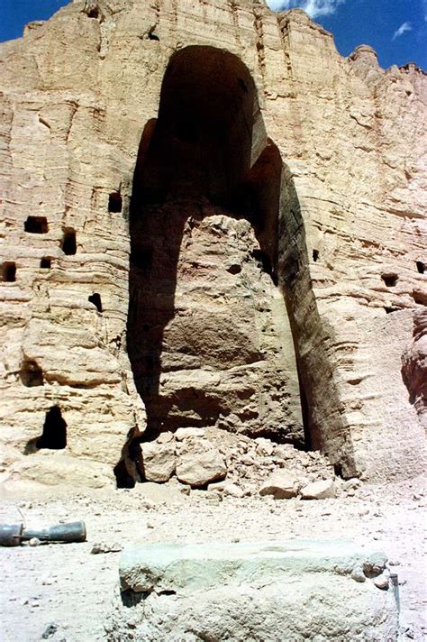 Os Grandes Budas Bamiyan Destruídos Pelo Talibã