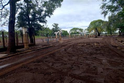 Salto Grande prevé que el río tendrá un paulatino retorno a su cauce