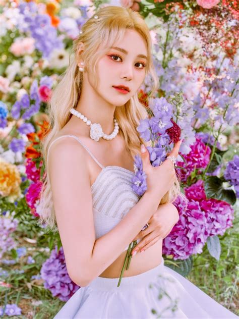 Loona Flip That Concept Photos Uhd Hq Hr K Pop Database Dbkpop