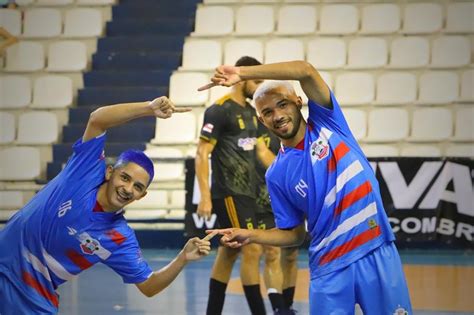 Carauari Goleia Real Cachoeirinha Por A E Est Na Semifinal Da