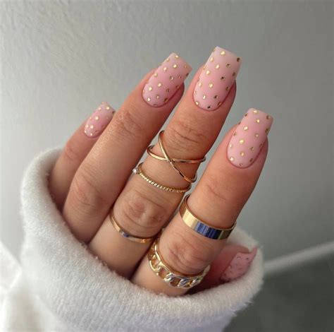 Uñas confetti 10 ideas para llevar el mani con puntos que está en